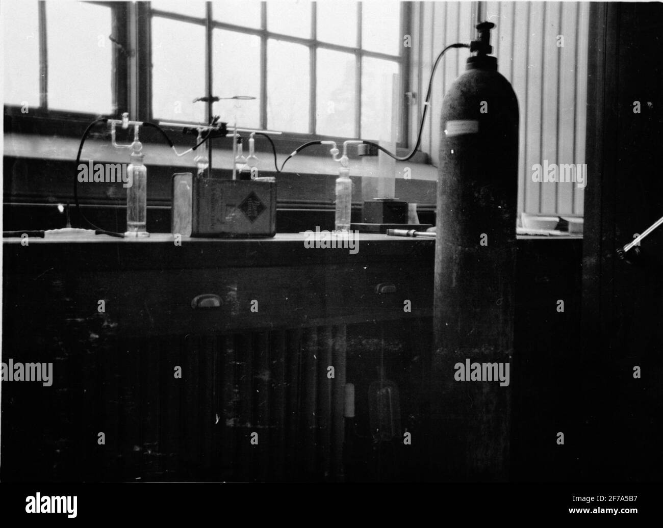 Diffusion experiment hi-res stock photography and images - Alamy