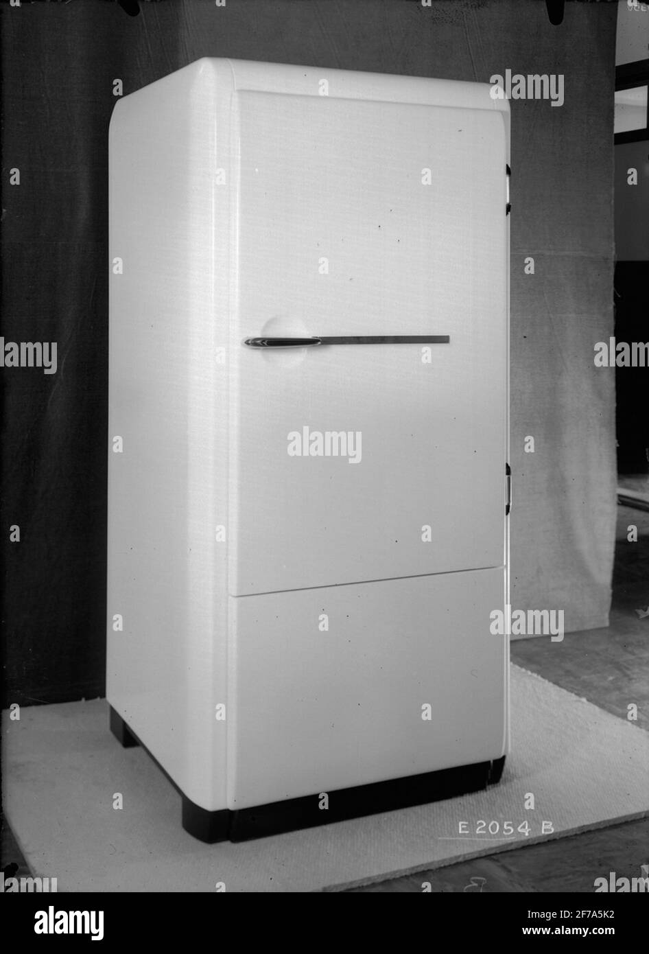 Proposal for a refrigerator L 750, Loewy, Front View Stock Photo - Alamy