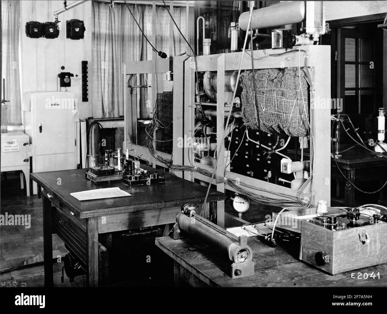 Absorber testing. The coal laboratory. Interior Stock Photo - Alamy