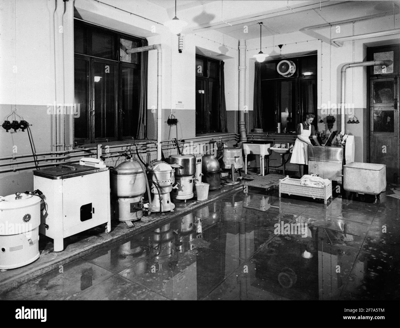 The wash laboratory set up in 1944 Stock Photo - Alamy