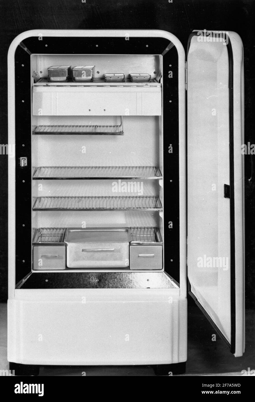 Refrigerator LT-700 (7.5 Kbft Stock Photo - Alamy