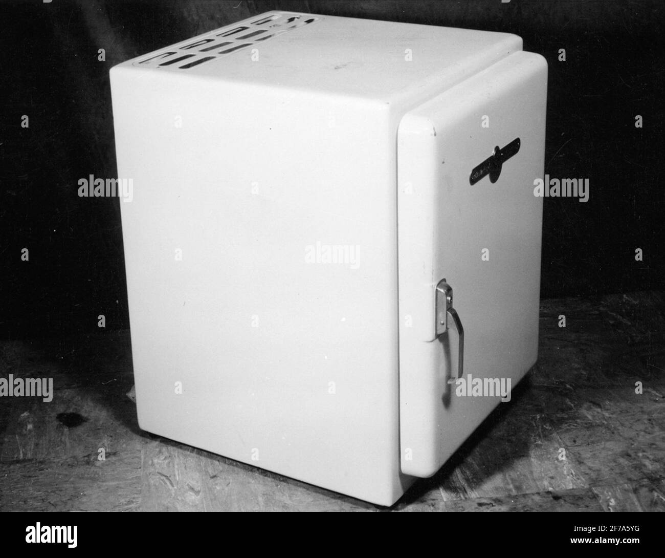 Alaska refrigerator hi-res stock photography and images - Alamy