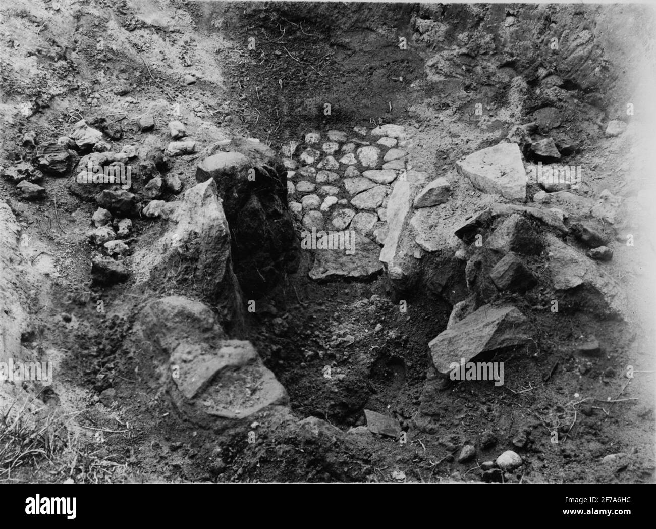 Primitive pit hi-res stock photography and images - Alamy