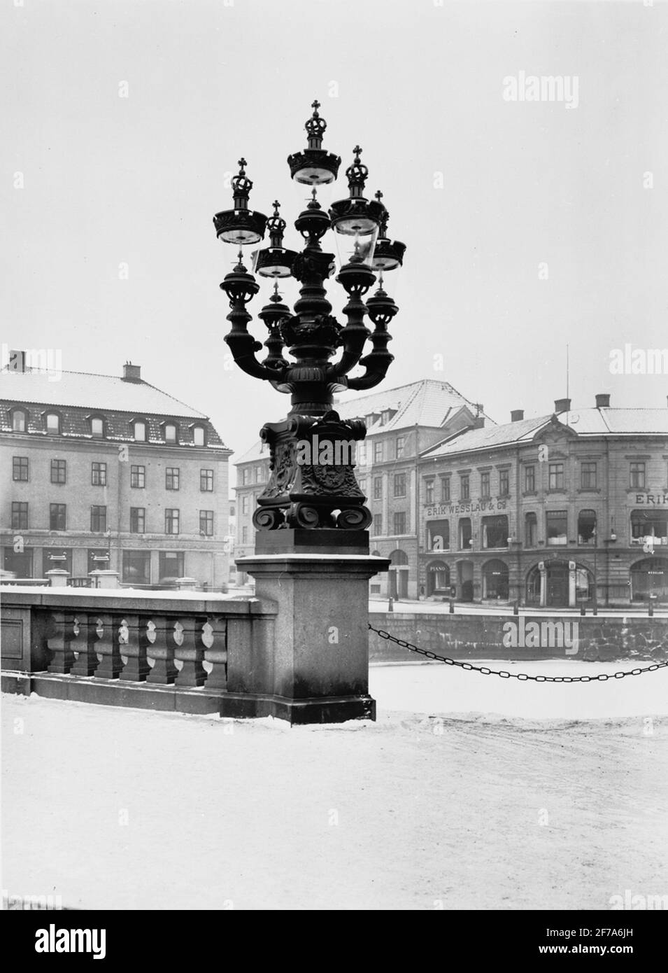 Gas lighting historical Black and White Stock Photos & Images - Alamy