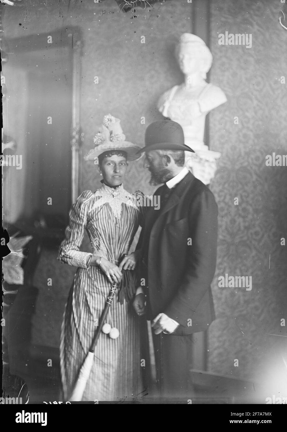 Royal memorabilia queen Black and White Stock Photos & Images - Alamy