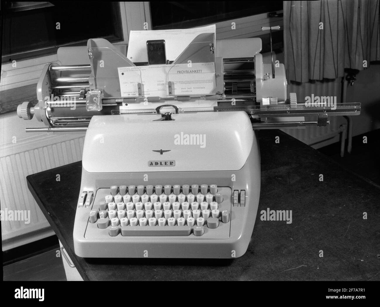 Accounting machine Black and White Stock Photos & Images - Alamy