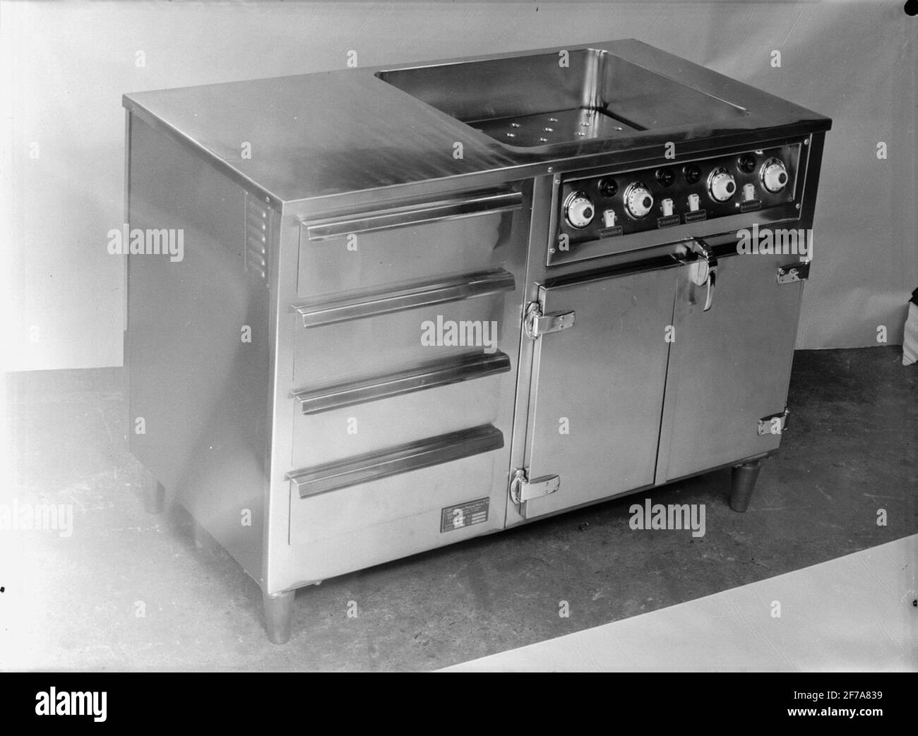 Heat or cooling bench Stock Photo - Alamy