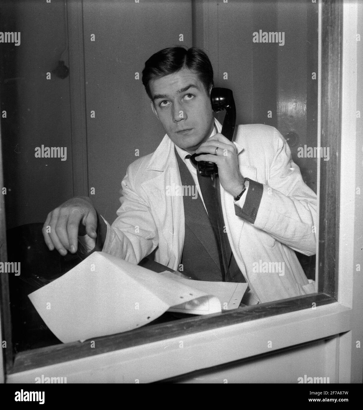 Promotional staff hi-res stock photography and images - Alamy