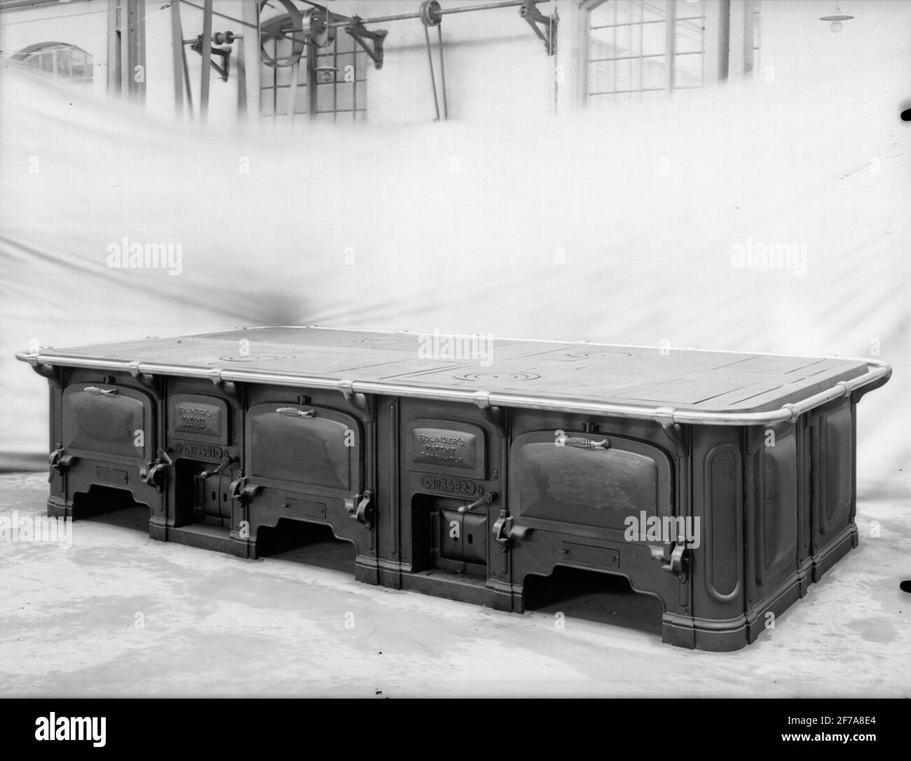 The year 1934 hi-res stock photography and images - Alamy