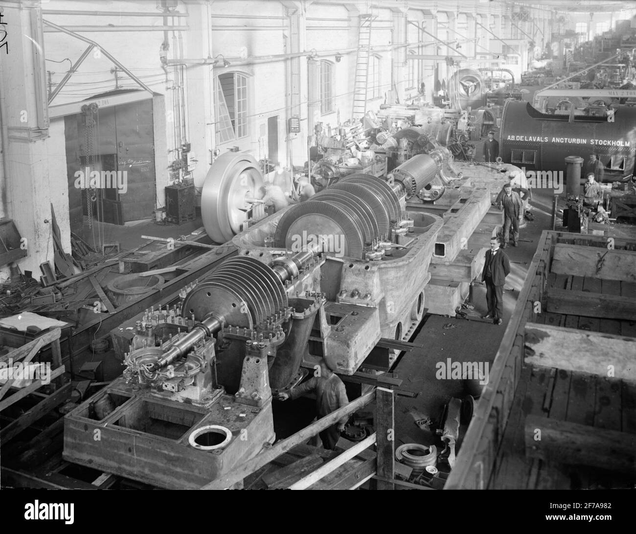 Low pressure processes hi-res stock photography and images - Alamy