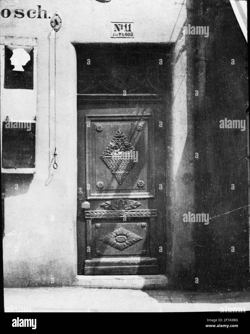 Skioptic image with motifs of older door / port in Nuremberg. The image ...