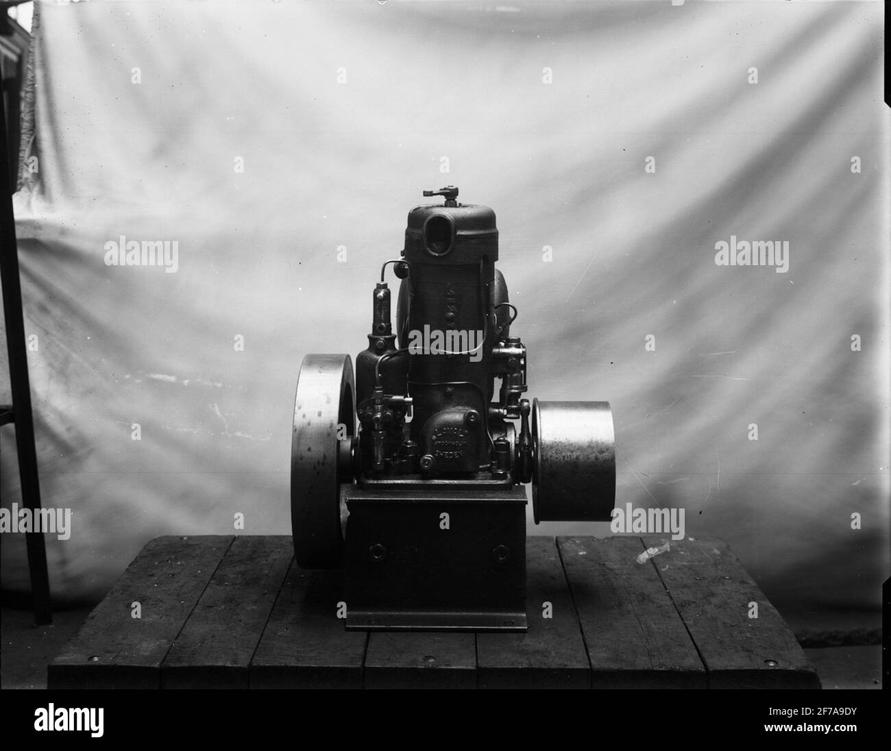 Crude oil engine type 100s Stock Photo - Alamy
