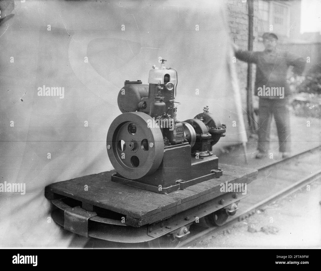 Crude oil motorpump 100s + ppd2 l.o. 8910 Stock Photo - Alamy