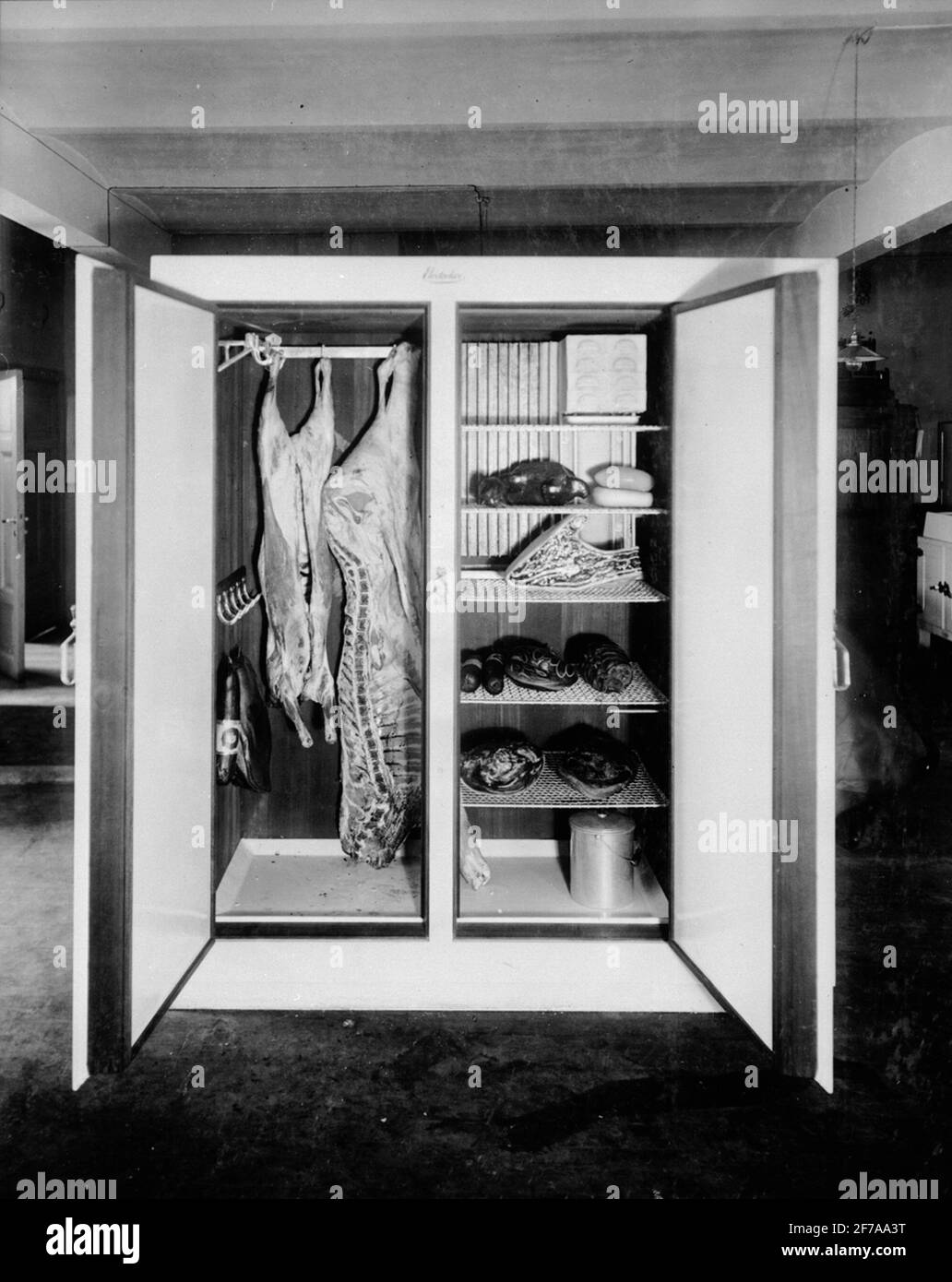 Refrigerator fridge Black and White Stock Photos & Images - Alamy