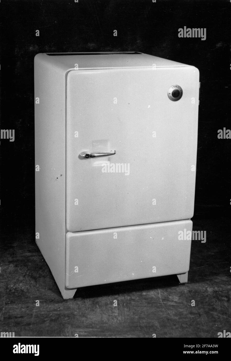 Proposal for a refrigerator L 230 Stock Photo - Alamy