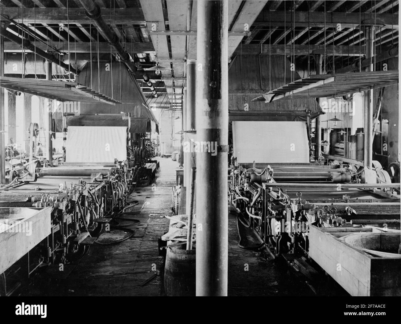 Pulp wood paper mill Black and White Stock Photos & Images - Alamy