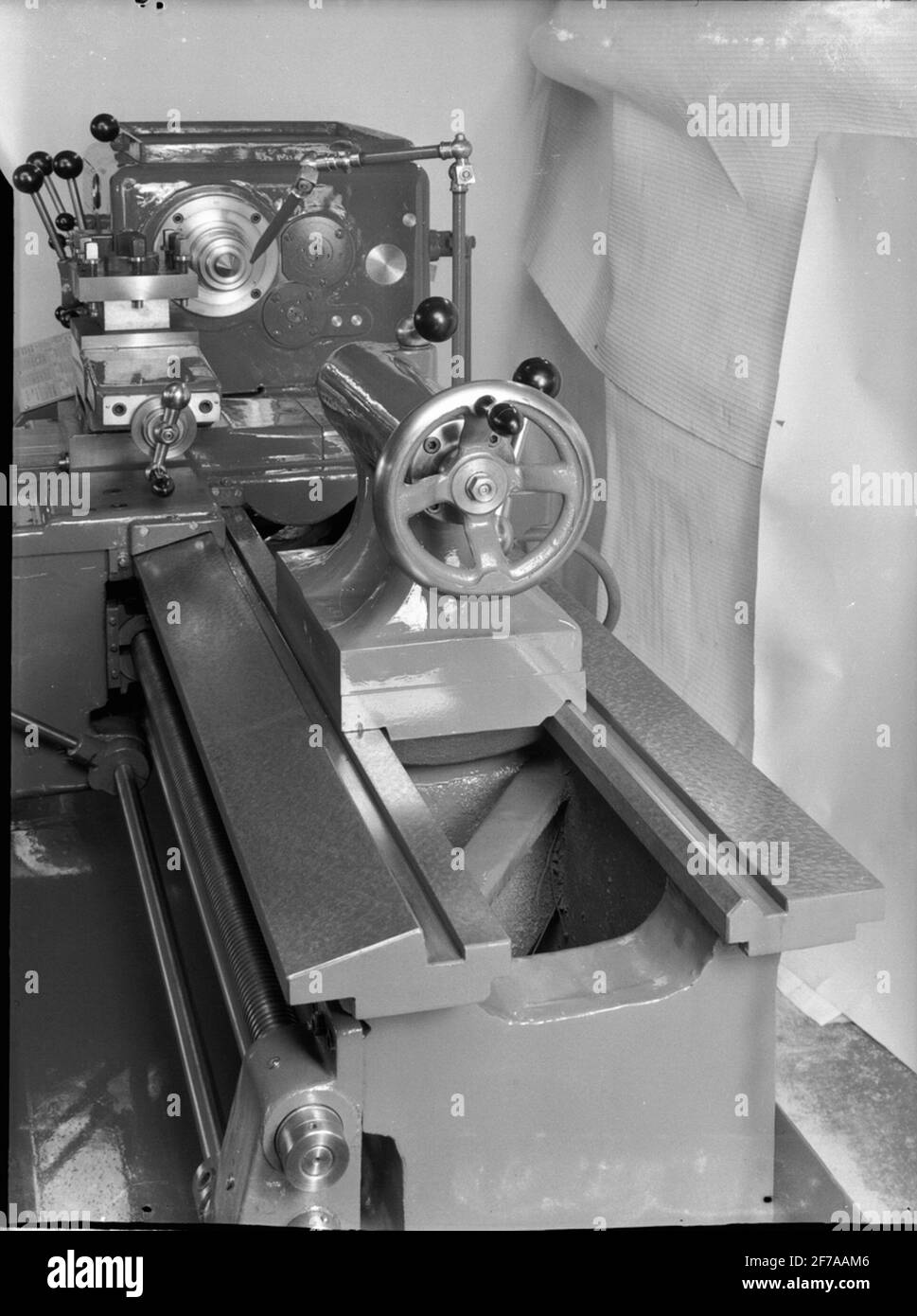 Historical lathe machine hi-res stock photography and images - Alamy