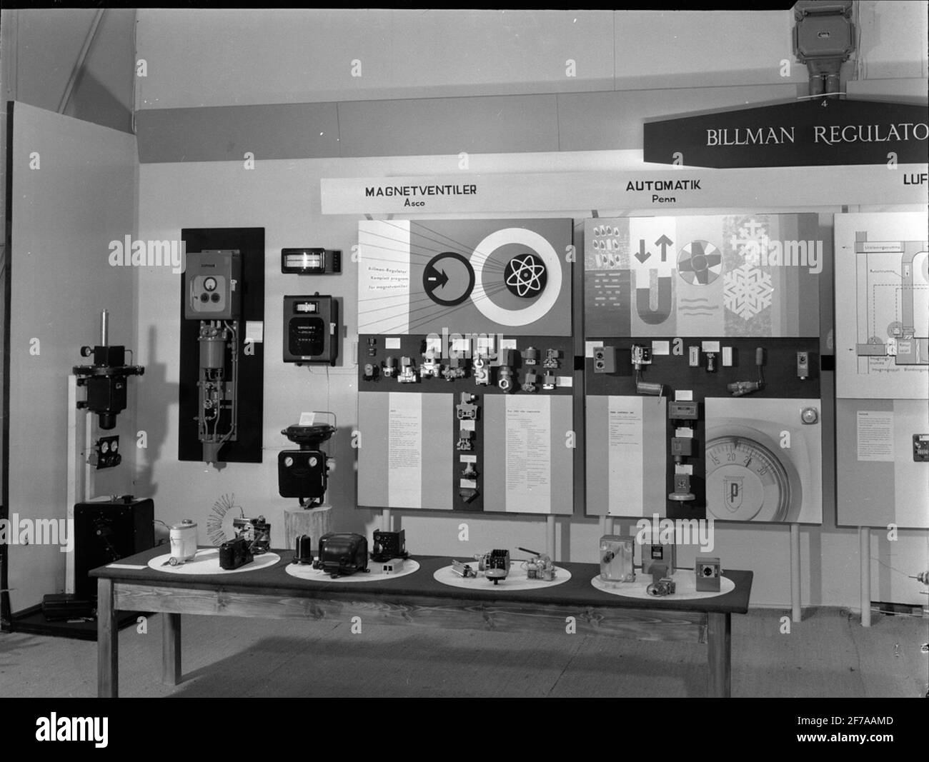 Ascend Black and White Stock Photos & Images - Alamy