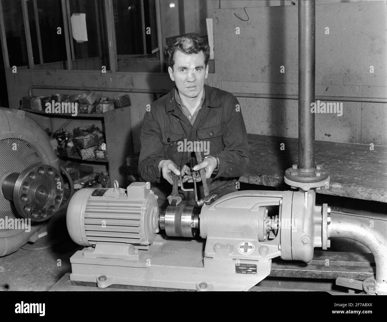 Disassembly Black and White Stock Photos & Images - Alamy