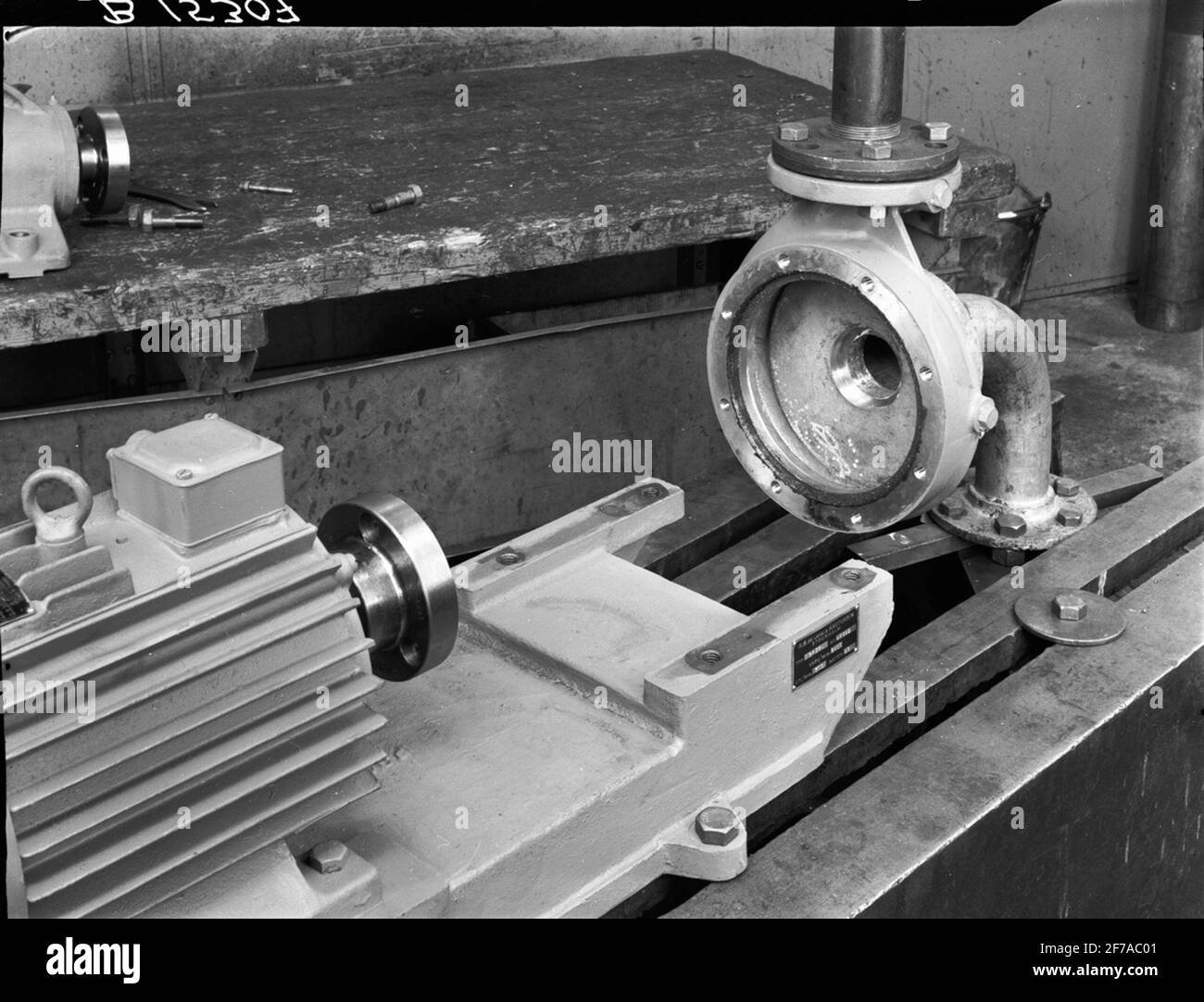 Disassembly of machine Stock Photo - Alamy