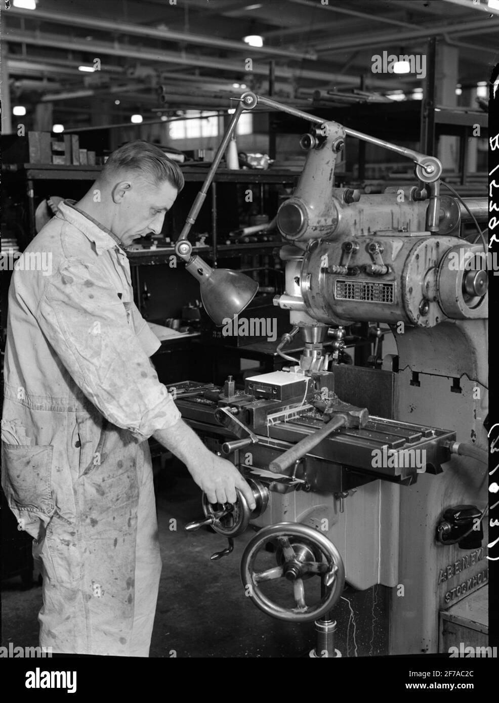Manual labor early 1900s hi-res stock photography and images - Alamy