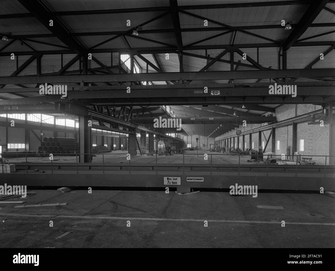 Structure of the earth Black and White Stock Photos & Images - Alamy