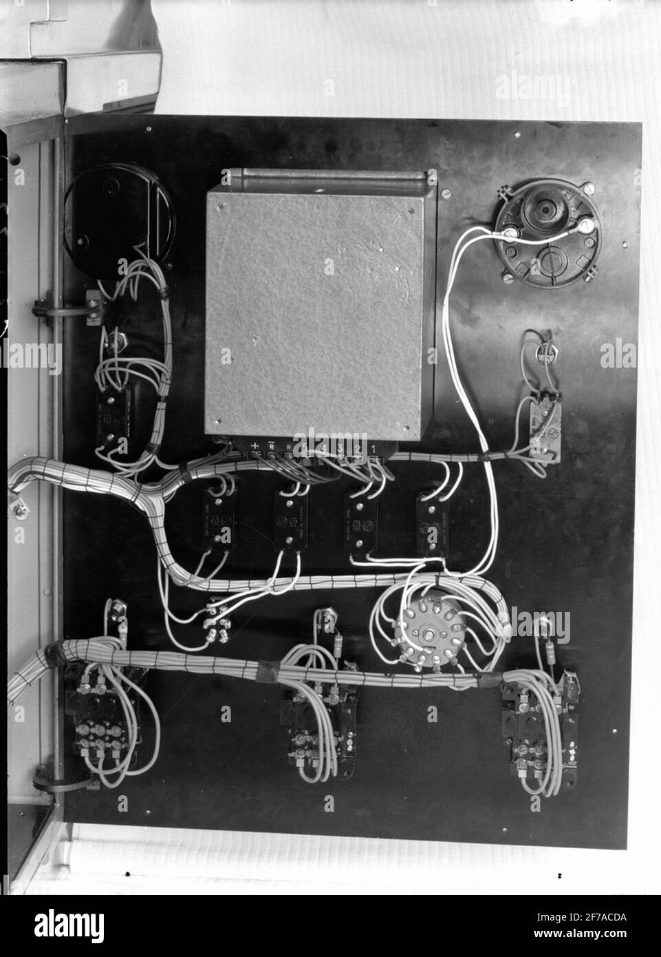 Setting text hi-res stock photography and images - Alamy