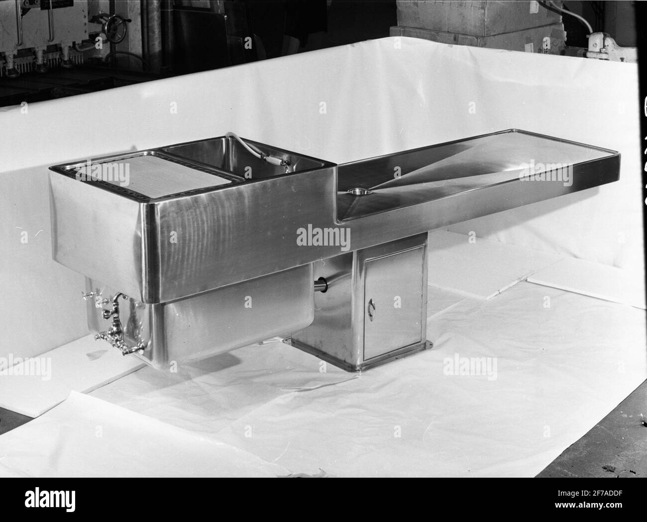 Cooling bench. >> Stock Photo - Alamy