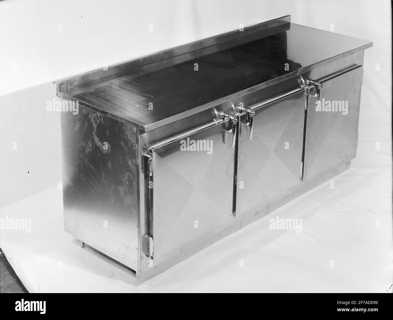 Cooling bench. >> Stock Photo - Alamy