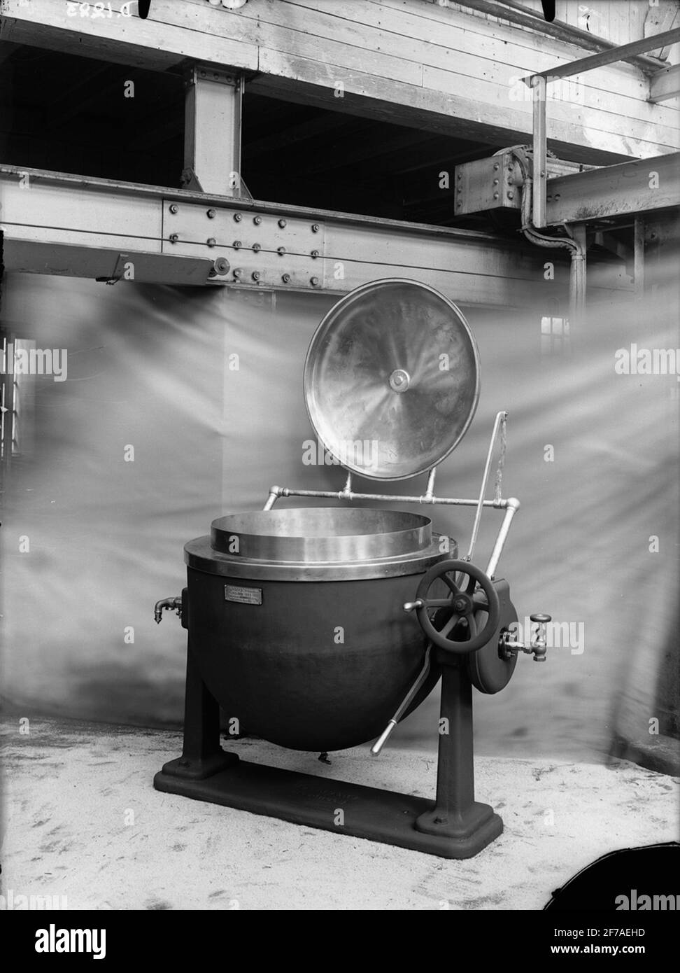Pressure cooker. In 1923 Stock Photo - Alamy
