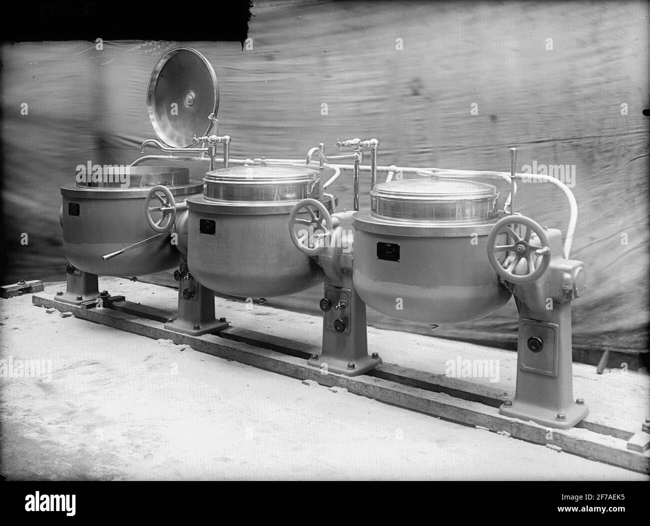 Pressure cooker, 3 Stock Photo - Alamy