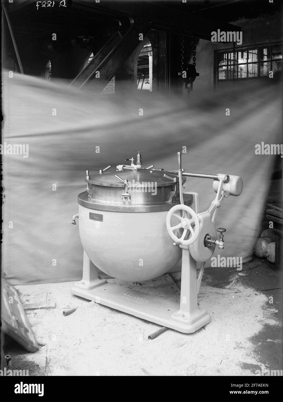 Pressure cooker. In 1924 Stock Photo - Alamy