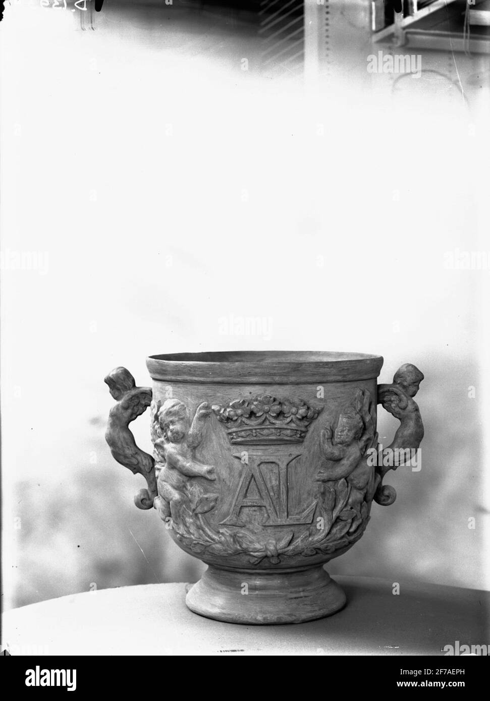 Large artifacts Black and White Stock Photos & Images - Alamy