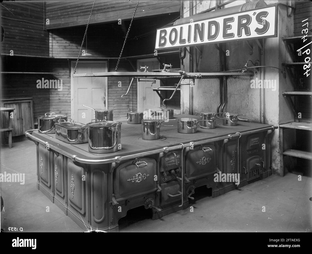 Essentials bars hi-res stock photography and images - Alamy