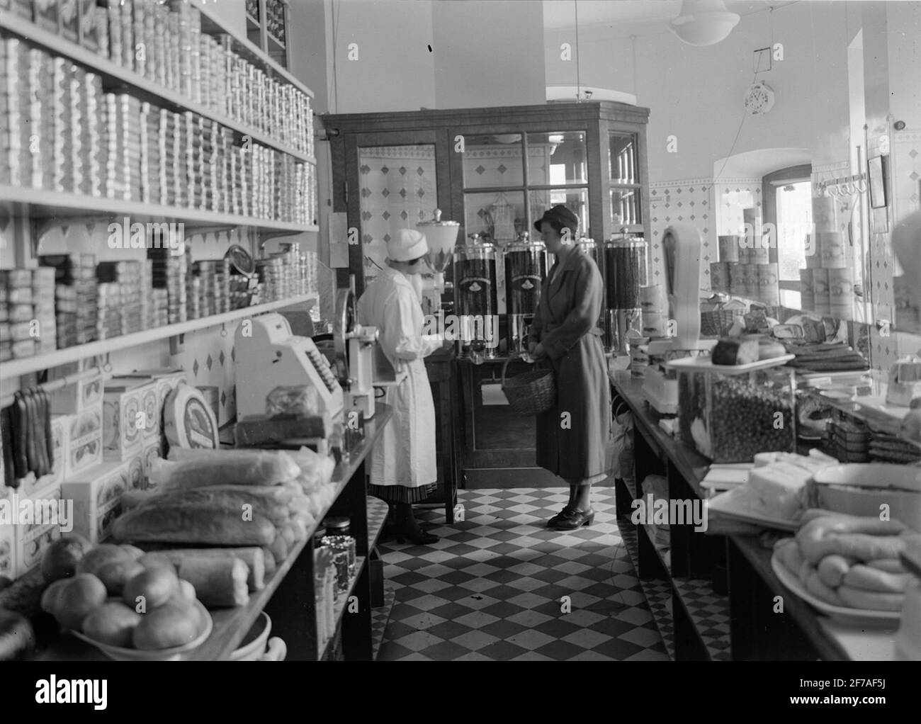Shop shops store market Black and White Stock Photos & Images - Alamy
