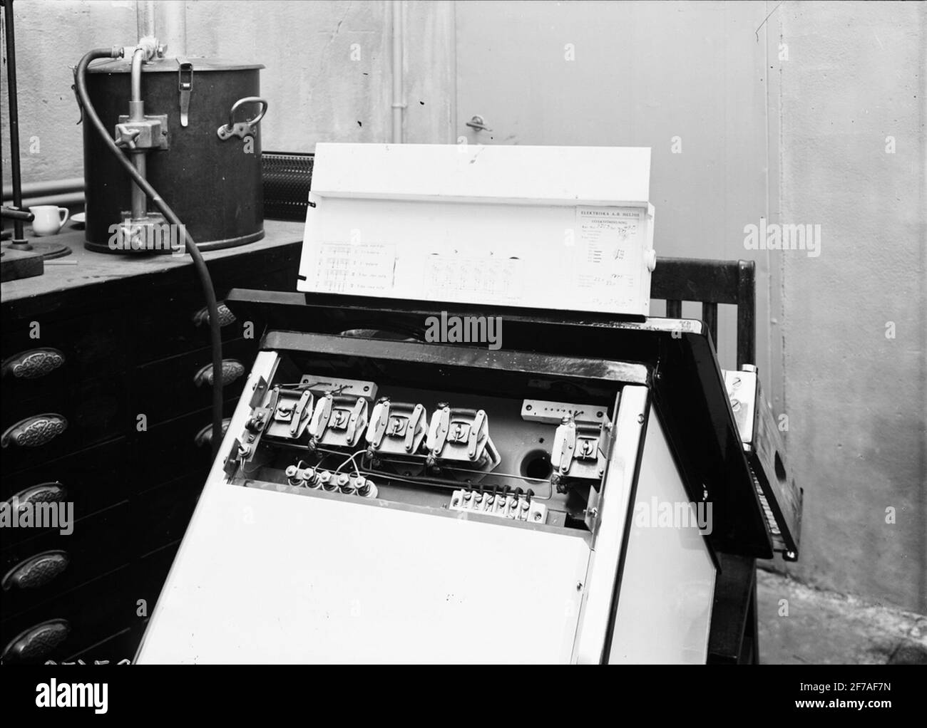 Electric stove. Back Stock Photo - Alamy