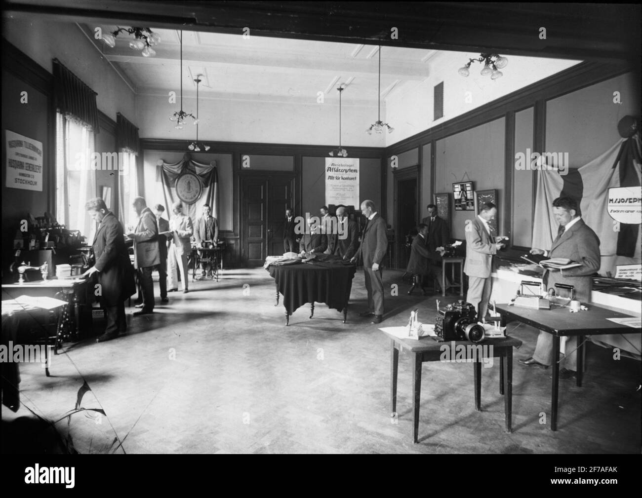 Picture showing oblique operations.Demonstration room Stock Photo - Alamy