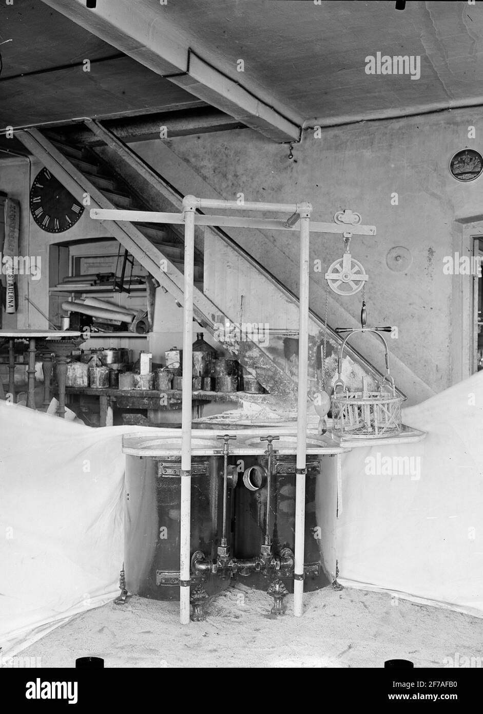 Laboratory equipment experiment Black and White Stock Photos & Images ...