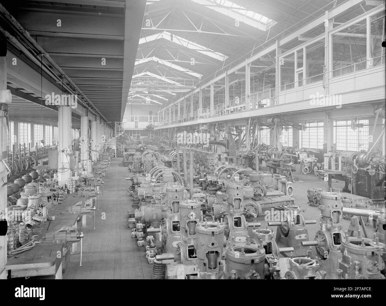 Machine setup Black and White Stock Photos & Images - Alamy