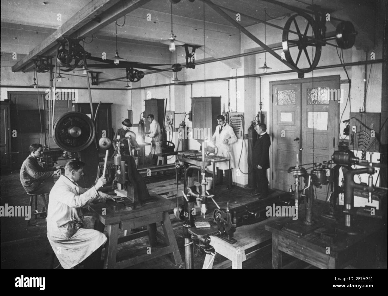 Institutes of technology Black and White Stock Photos & Images - Alamy