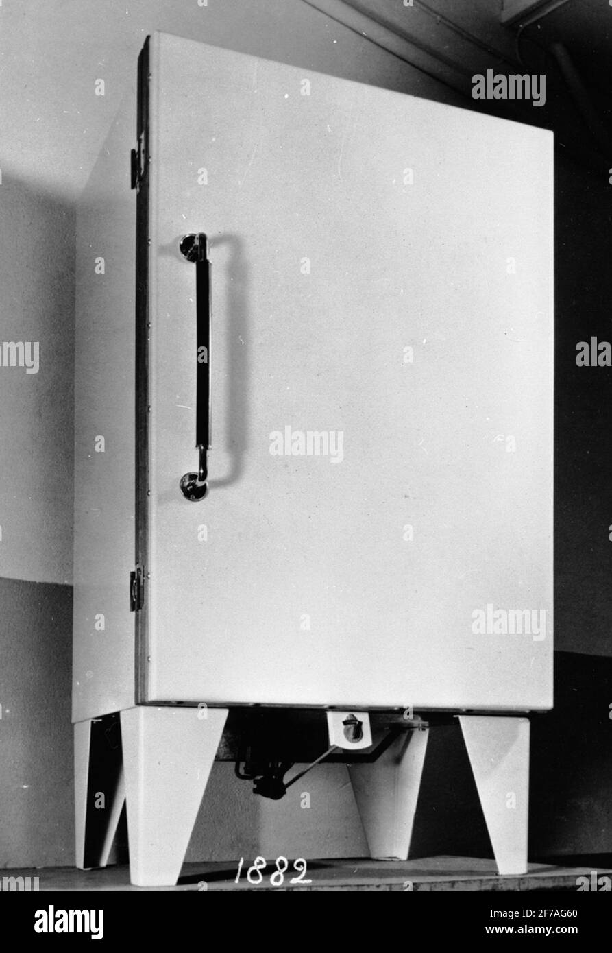 Fish fridge, 7.5 kbft Stock Photo - Alamy