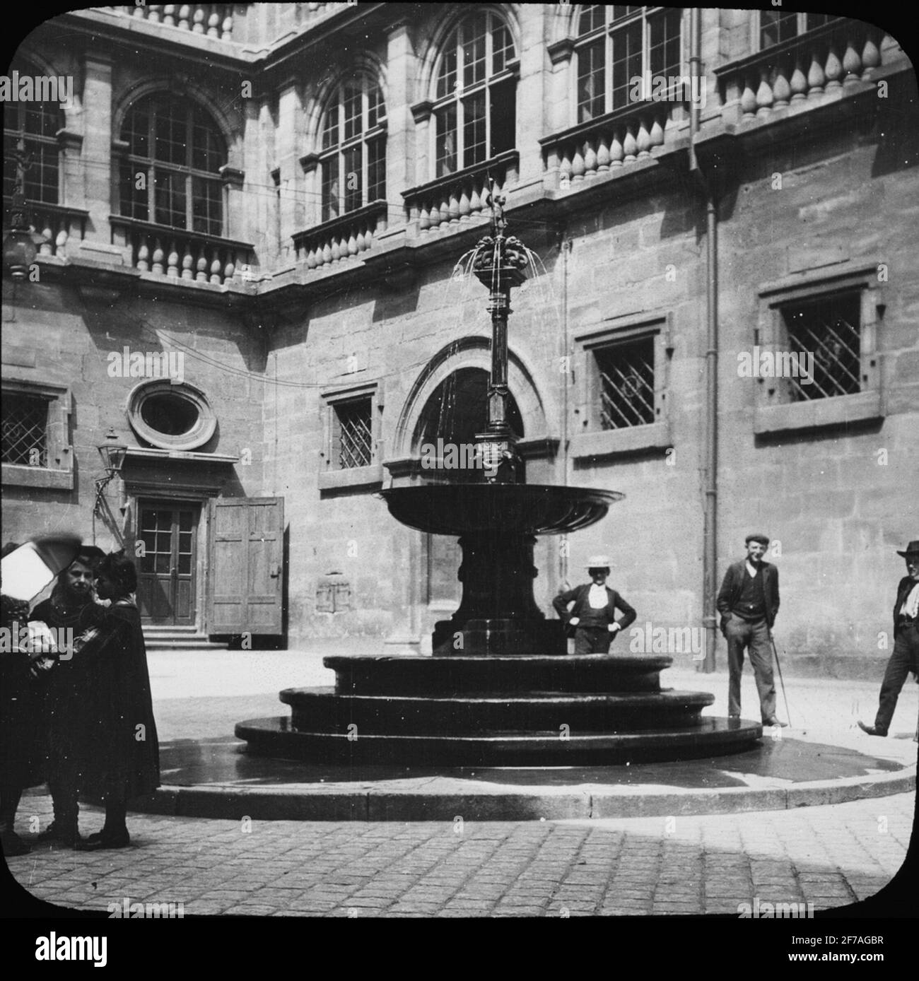 SkiopT icon image with designs of fountain in Nuremberg. The image has ...