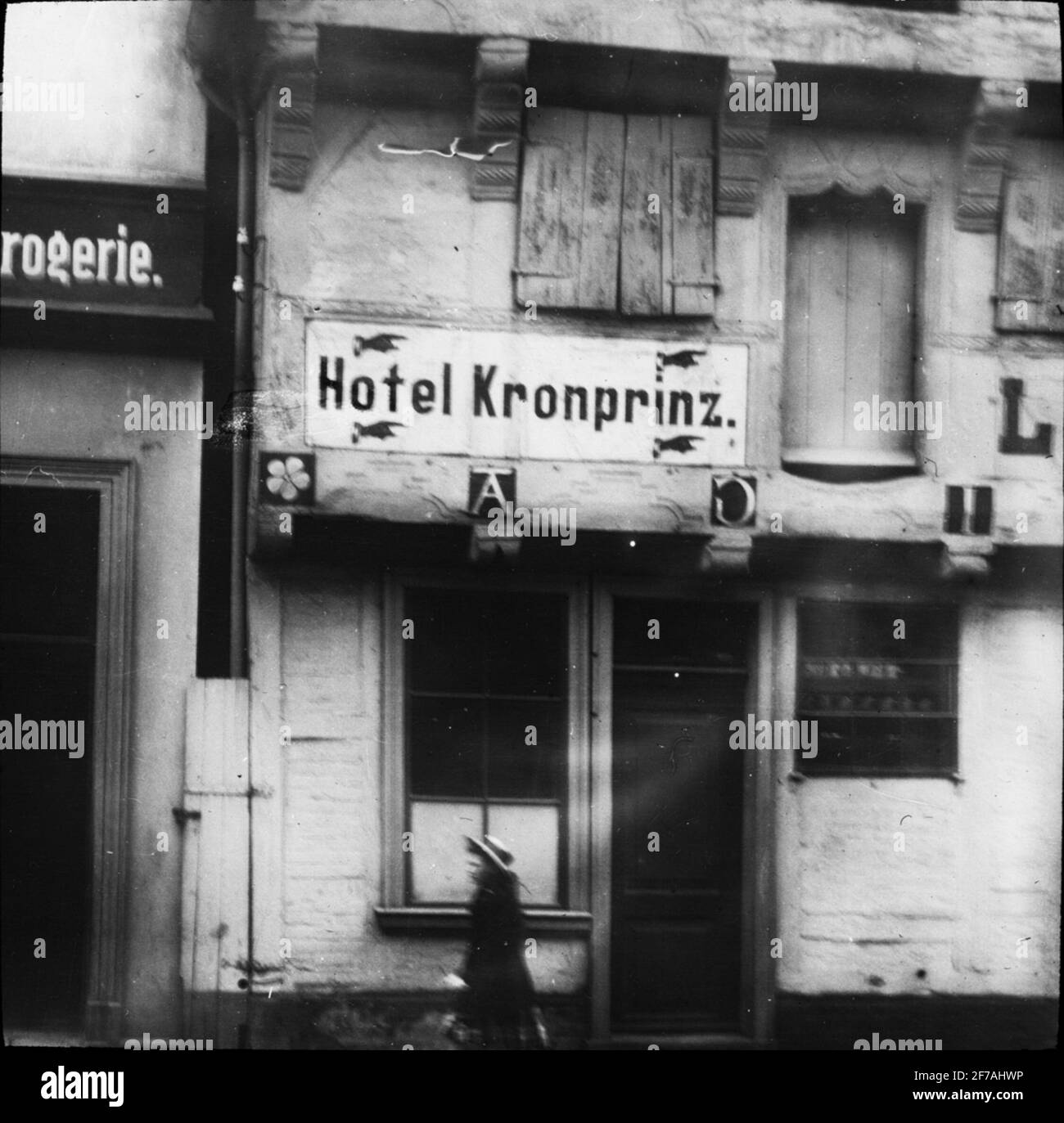 SkiopT icon with motifs of Sign for Hotel Kronprinz in Celle.Filden has ...
