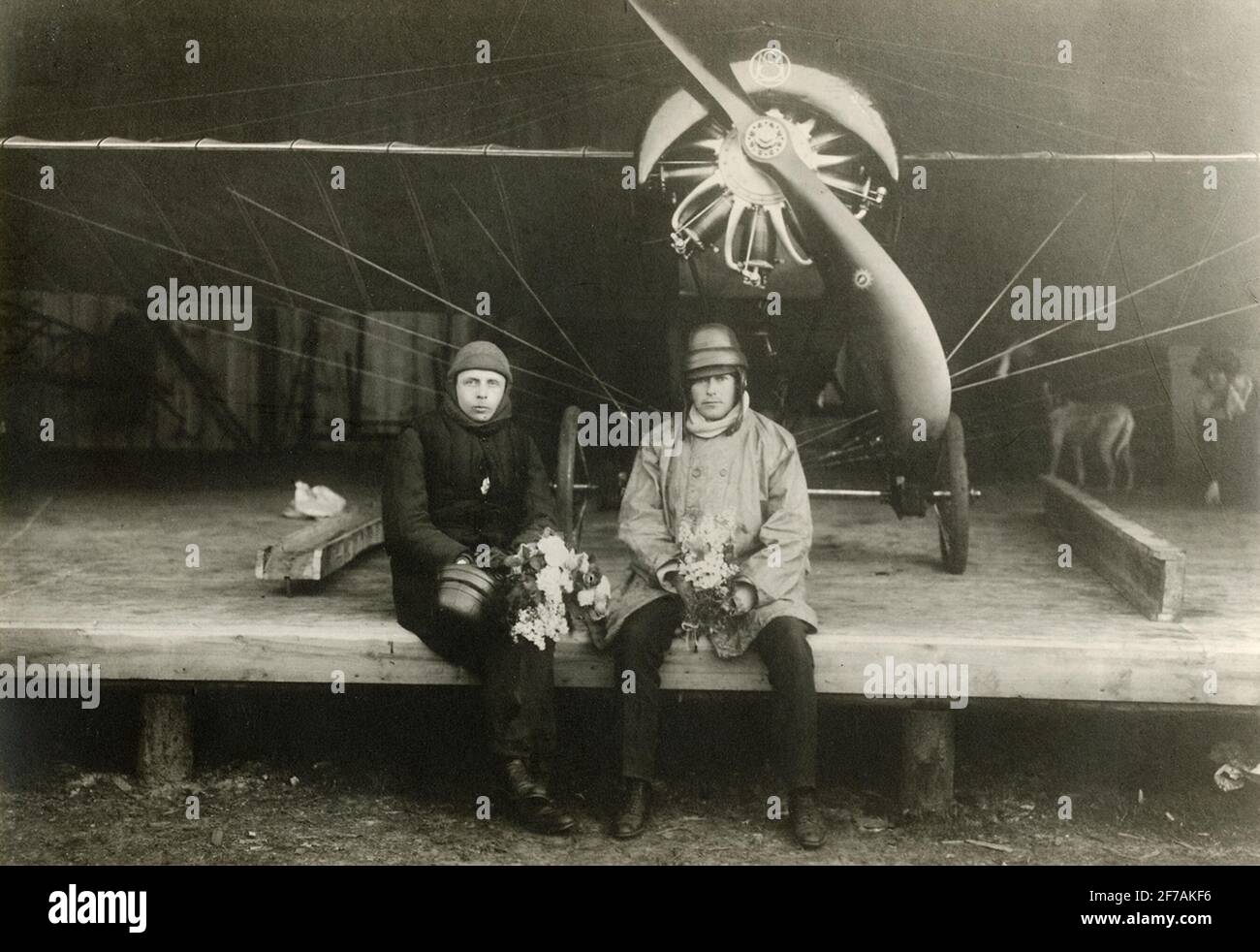 Enoch Thulin and Lieutenant Otto Ask immediately after the 12-28 April ...