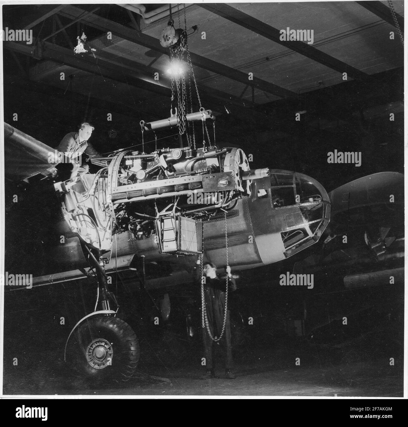 Picture from Swedish Aeroplan AB in Linköping. A 12 cylinder V-engine ...