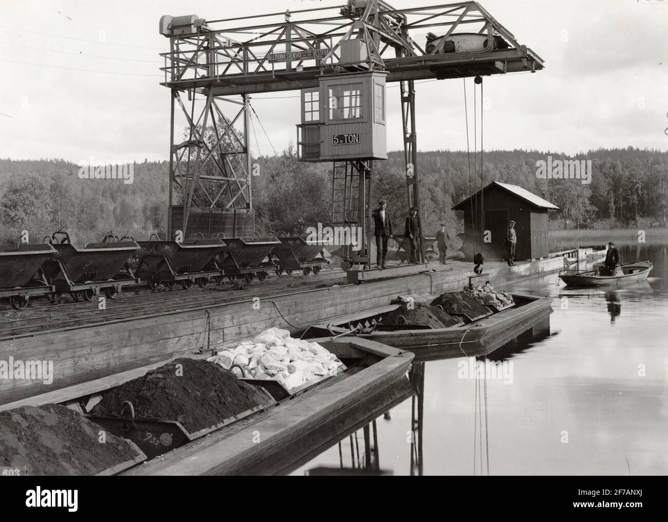 Transportation in mining industry hi-res stock photography and images ...