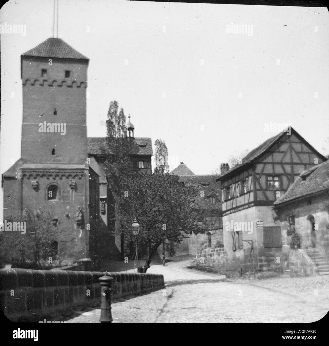 SkiopT icon image with motifs of Nuremberg Burg, the castle of ...