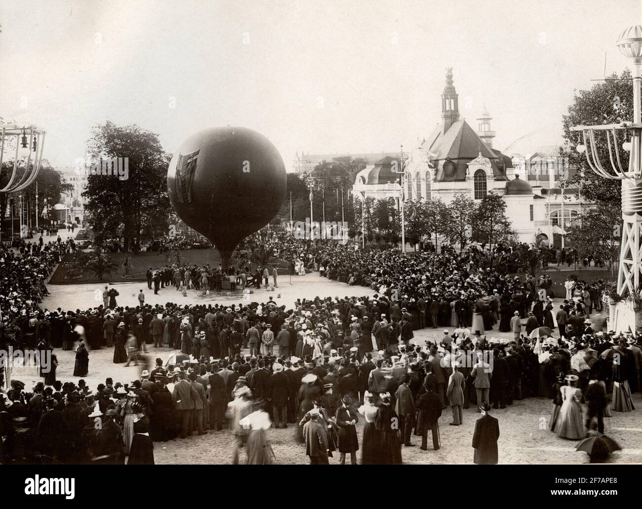 Balloon ascent under the general art and industrial exhibition in ...