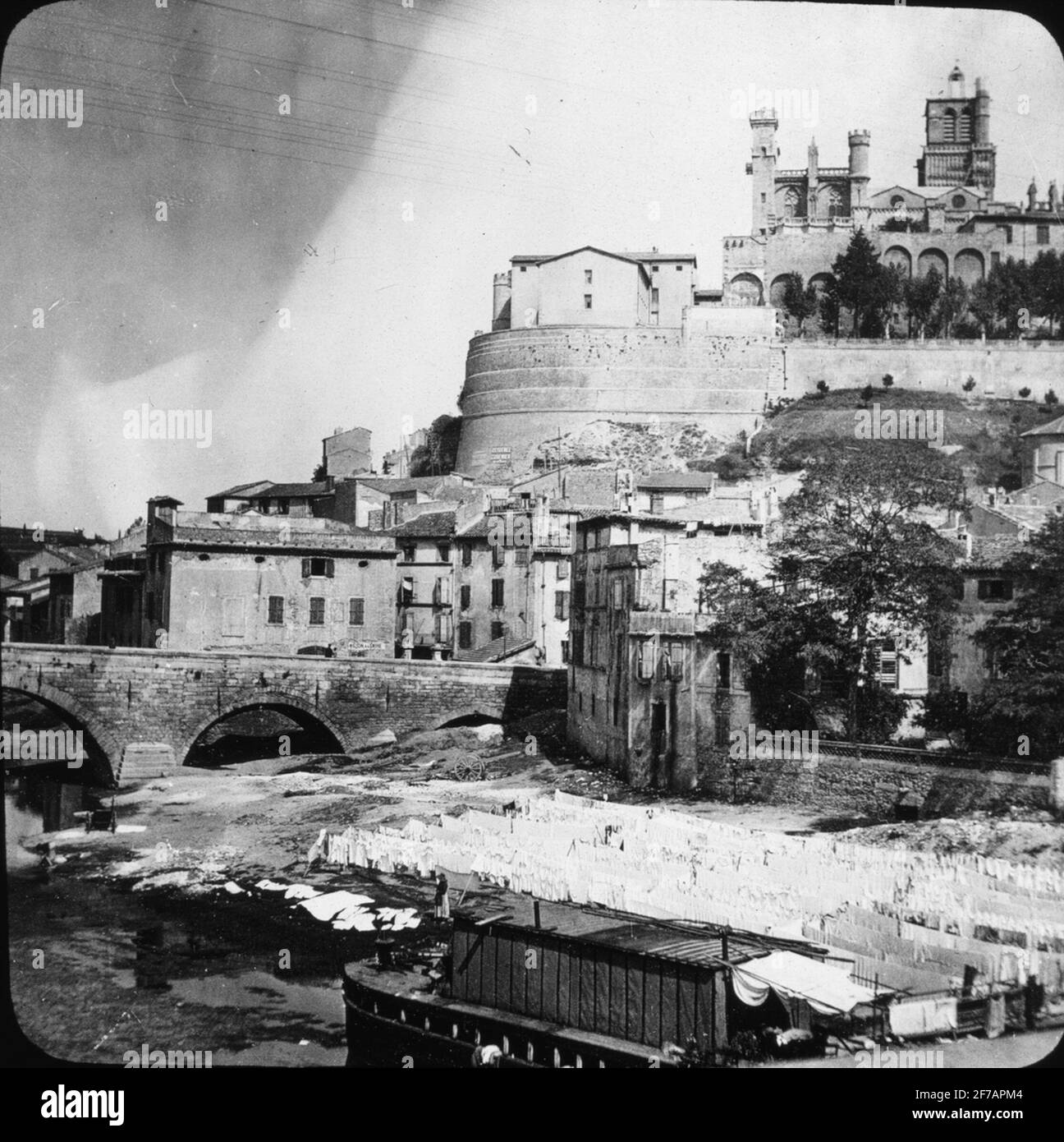 Skioptic image with motifs of view of Beziers. At the height, Romsk ...