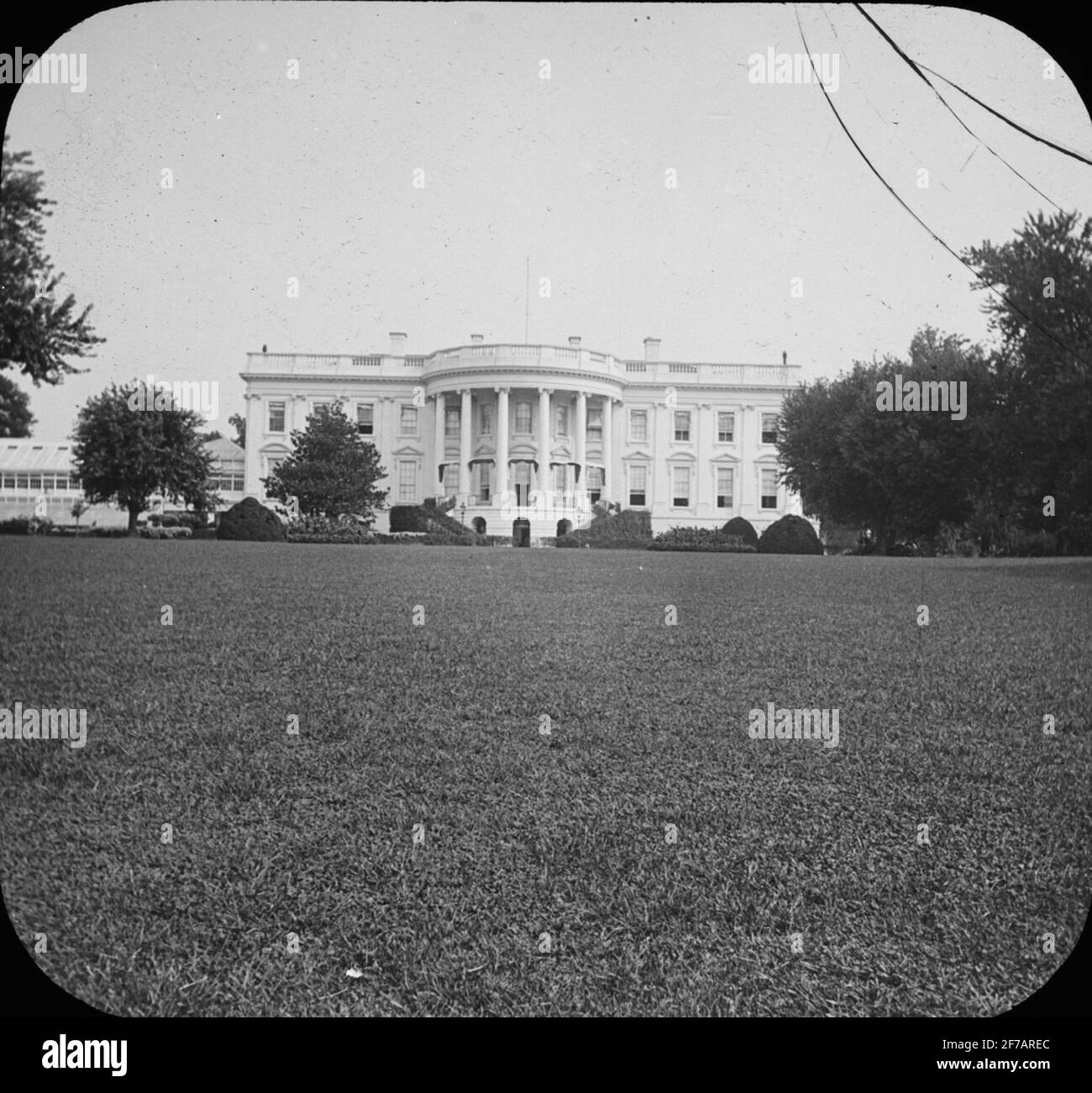 The white house building washington Black and White Stock Photos ...